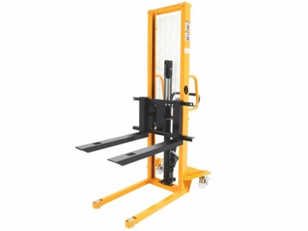 Straddle Stacker | Uforklift