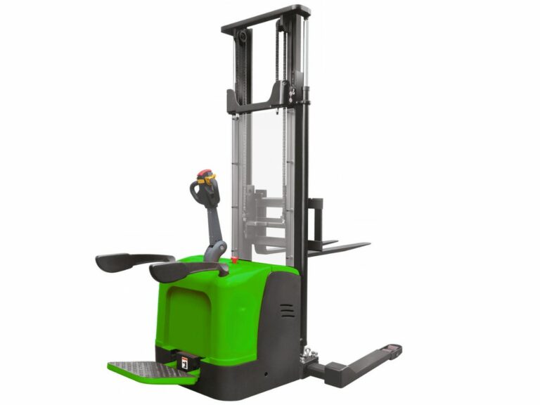Straddle Stacker | Uforklift